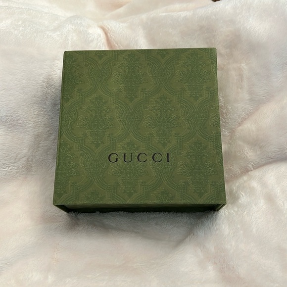 Gucci | Other | Gucci Gift Box With Magnetic Closure Withgucci Gift ...